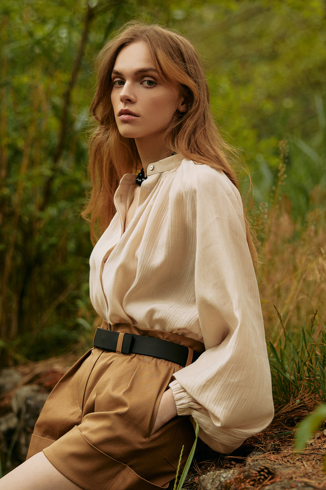 Чорний шкіряний пасок